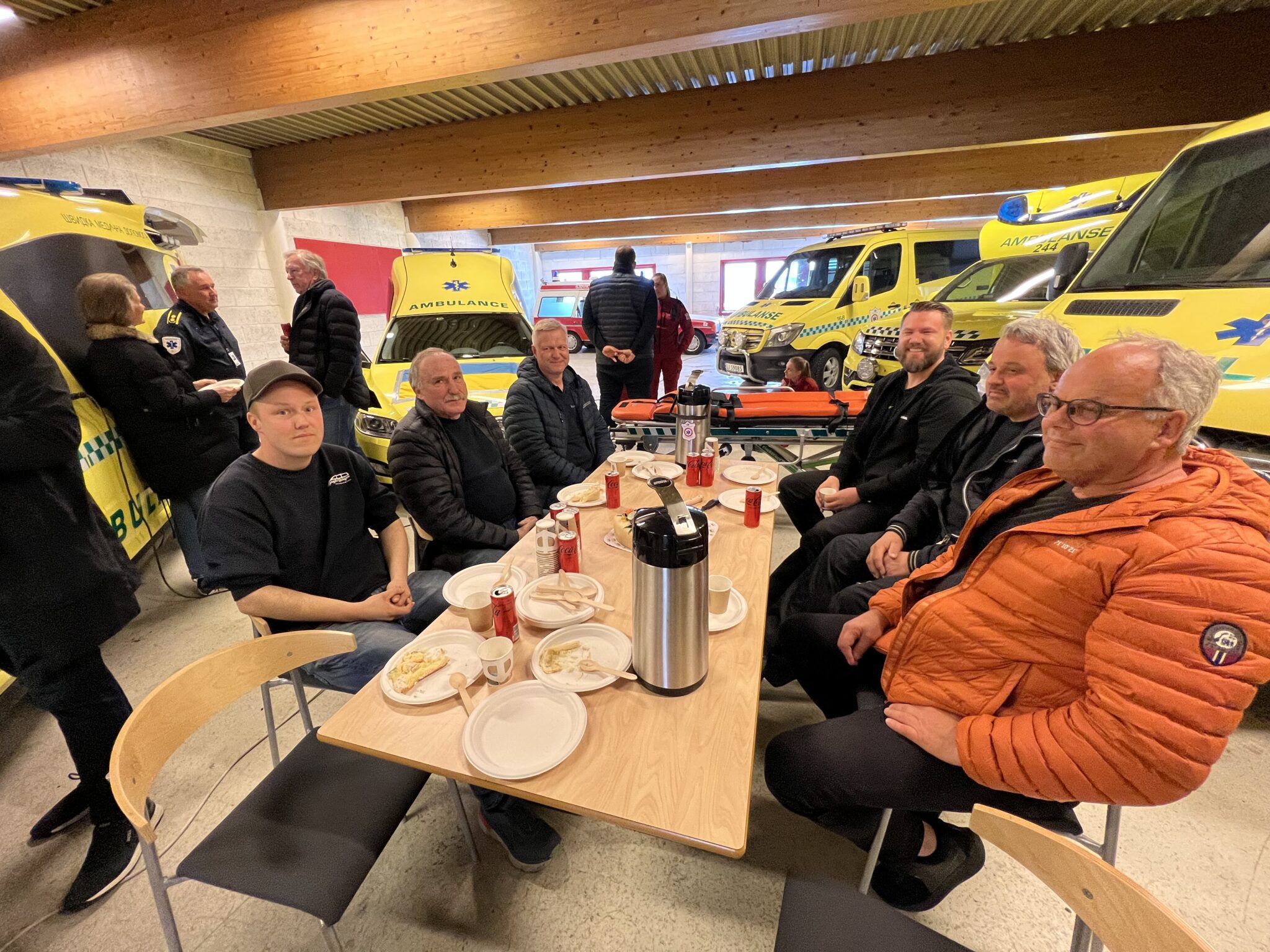 Ambulanser til Ukraina takket være strålende dugnadsinnsats - Gjøviks Blad